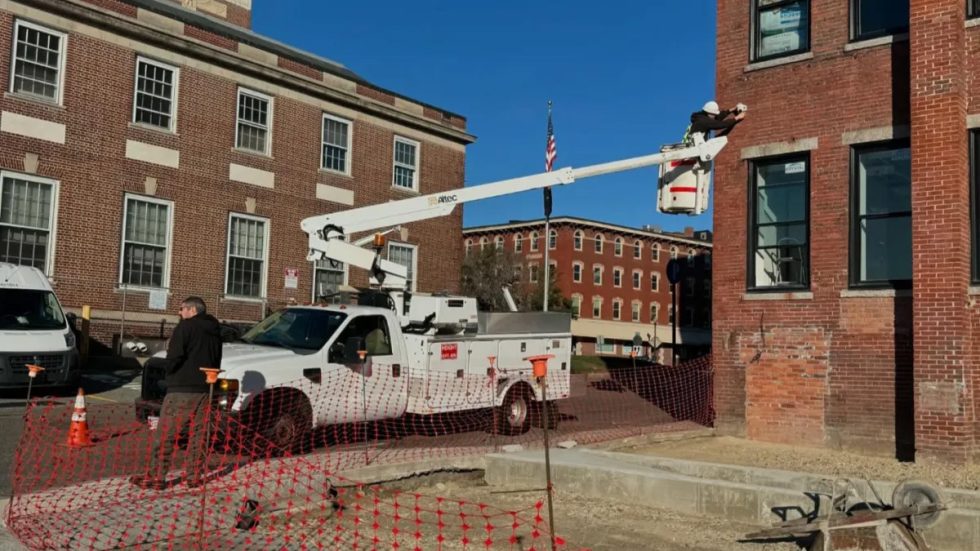 Bucket Truck Electrician Services: What Smart Business Owners Know ...